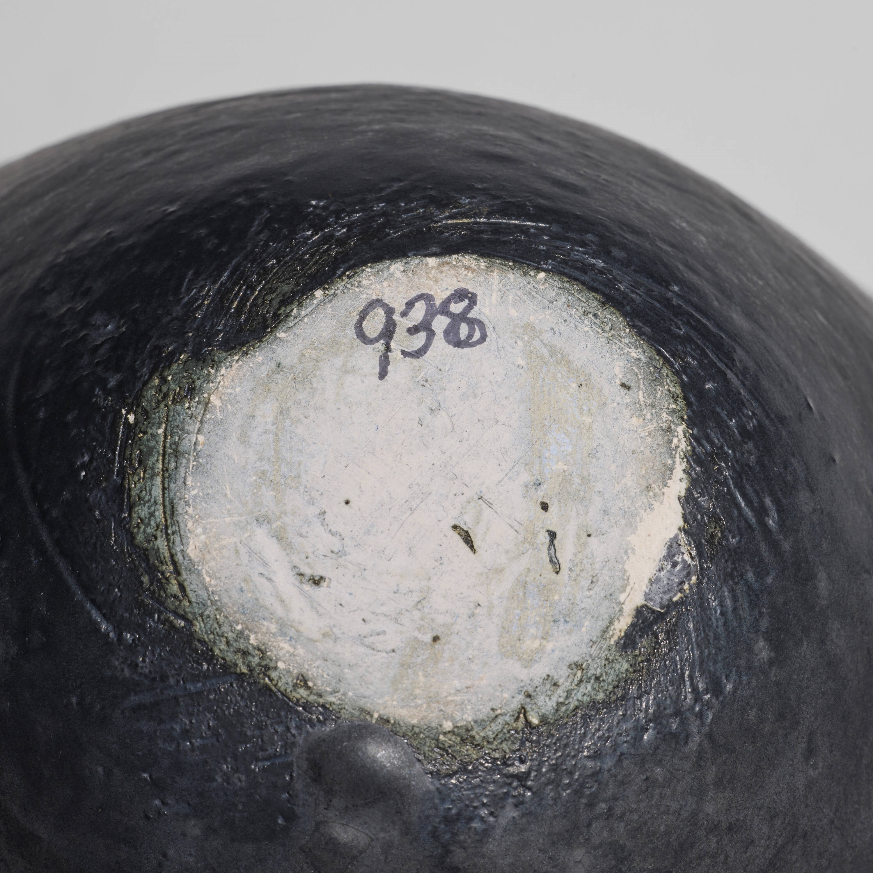 Richard DeVore | Untitled (2000) | MutualArt