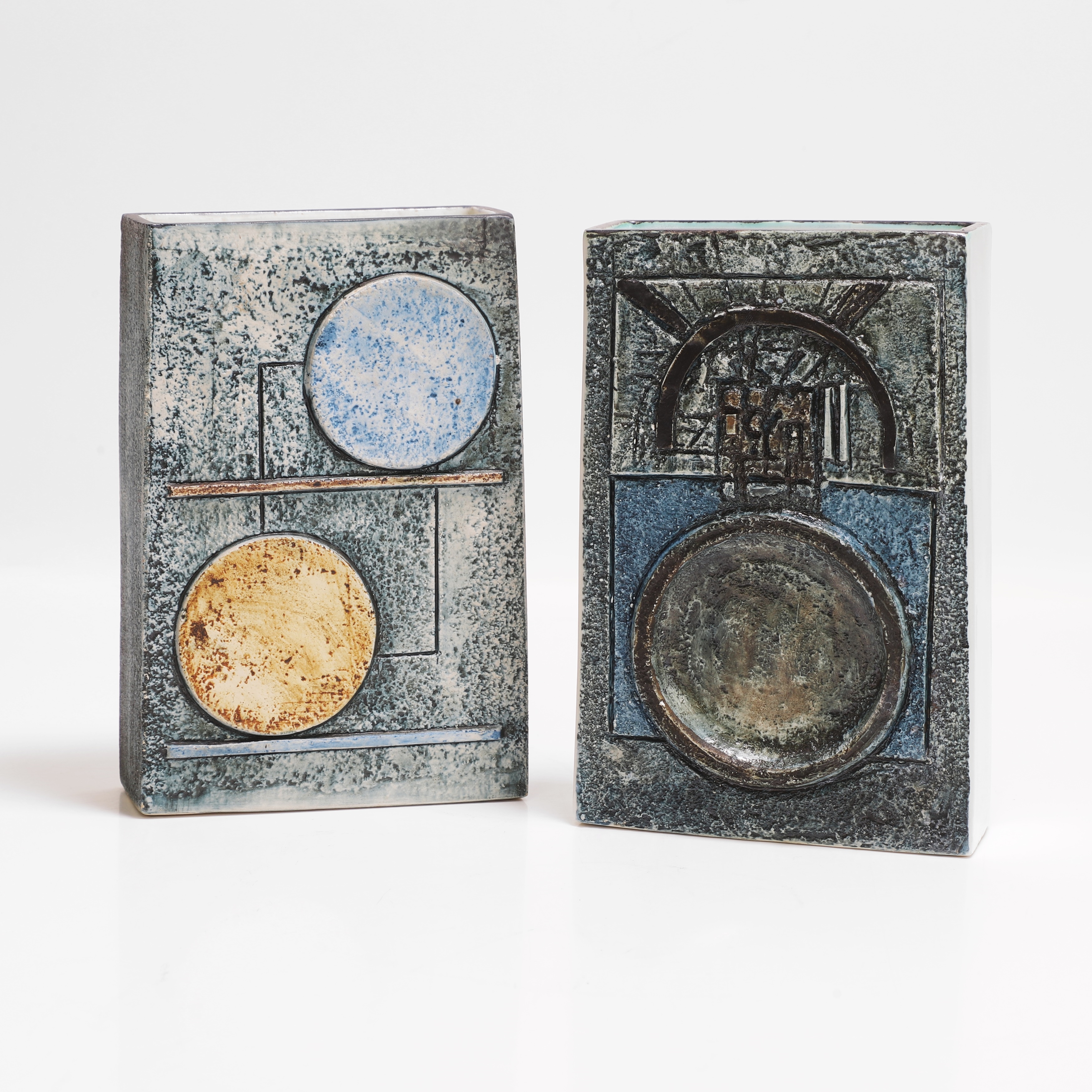 Simone Killburn | Two rectangular vases | MutualArt