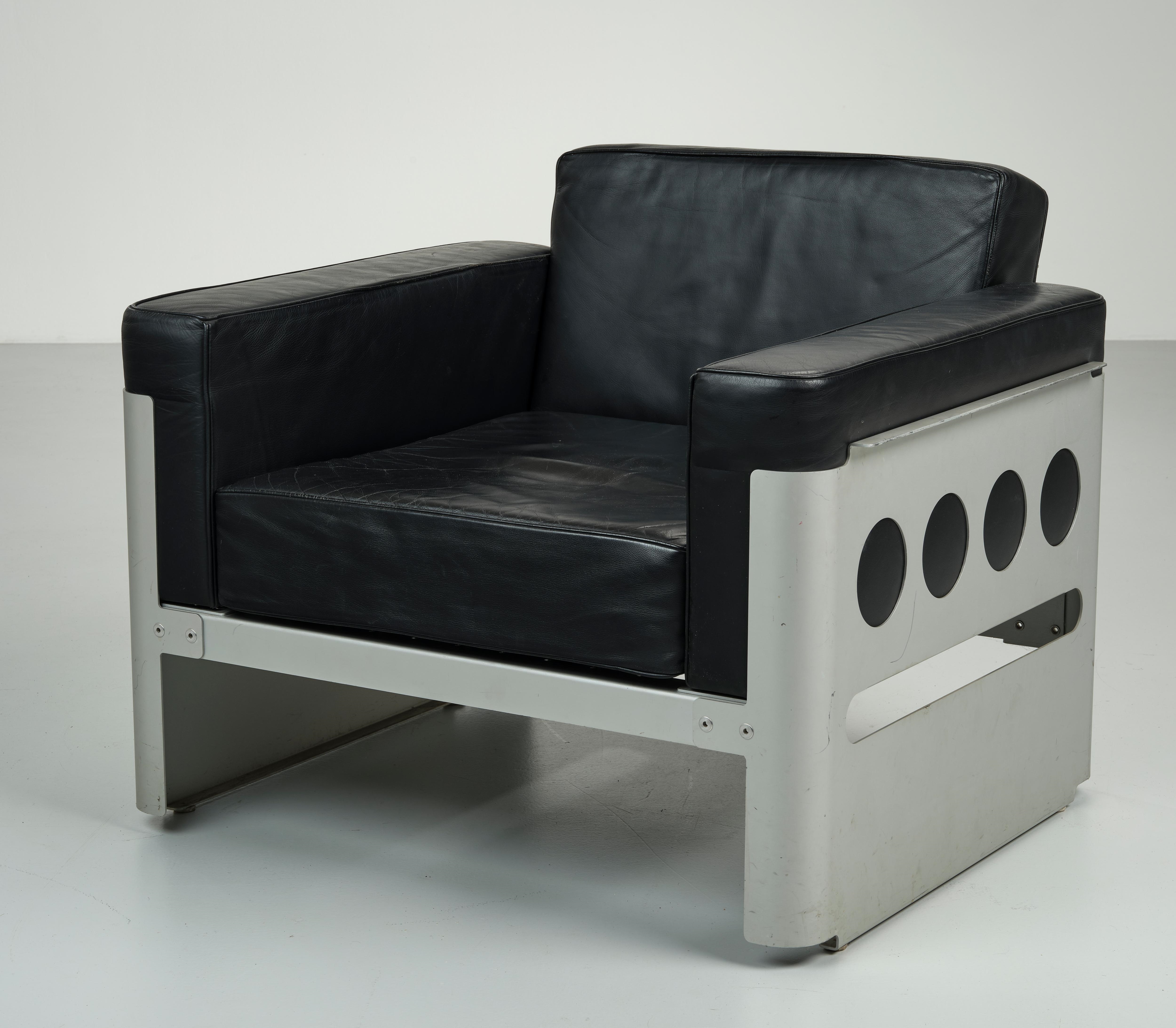 Walter Pichler | Galaxy 1 armchair (1966) | MutualArt