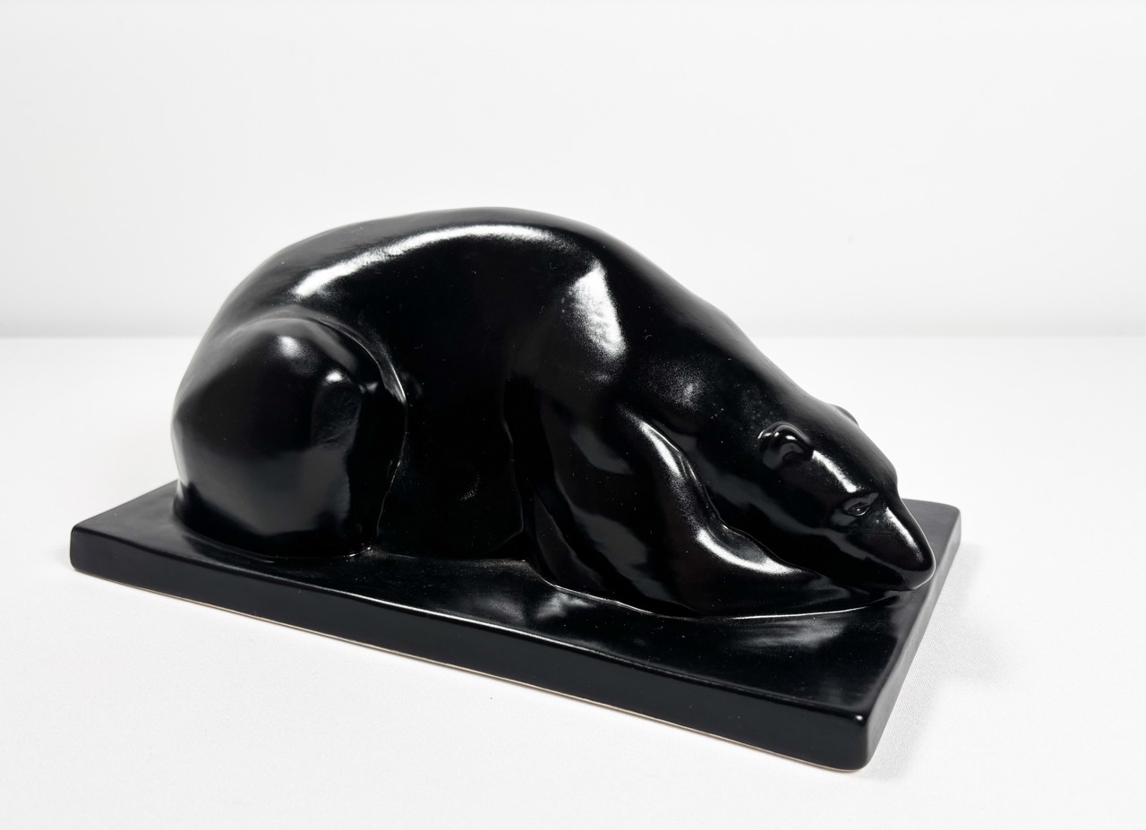 Jorj Robin | Ours polaire allongé | MutualArt