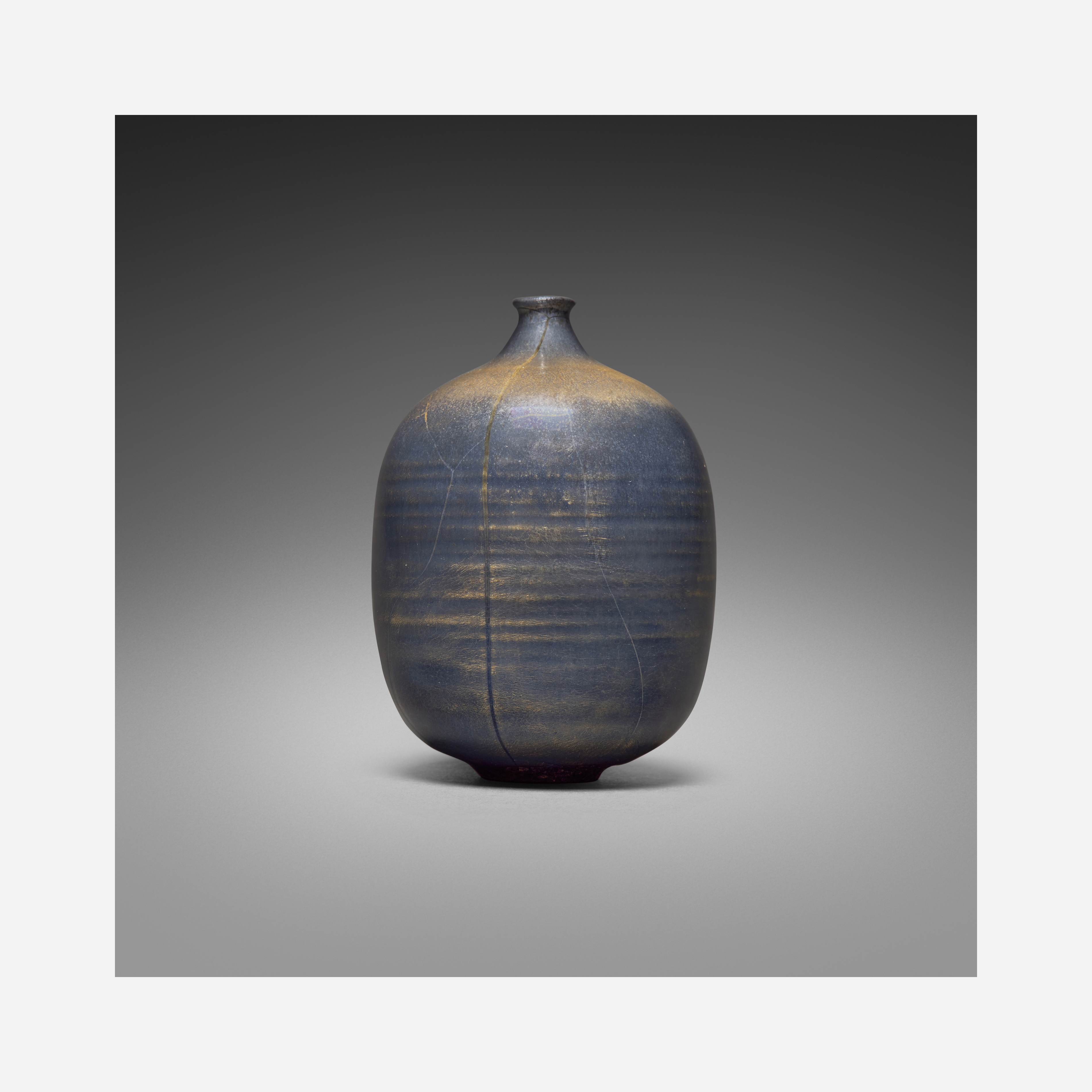 Otto & Gertrud Natzler | Round bottle (1948) | MutualArt