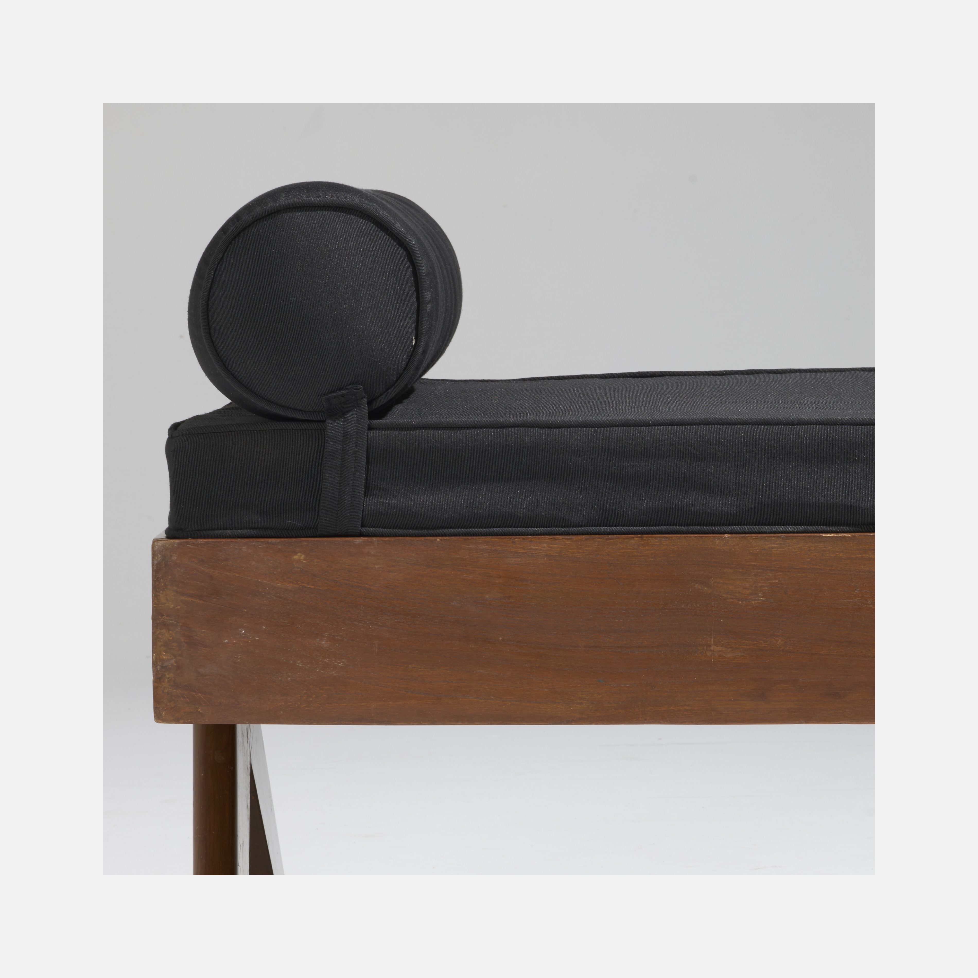 Pierre Jeanneret | Daybed from Chandigarh (1957 - 1958) | MutualArt