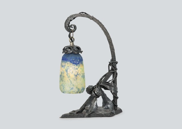 Daum Frères | Table lamp | MutualArt