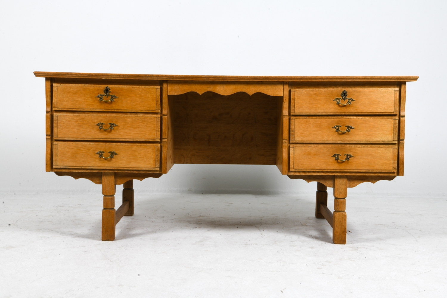 Henning Kjaernulf | ATTR. HENNING KJAERNULF DANISH OAK DESK C. 1970S ...