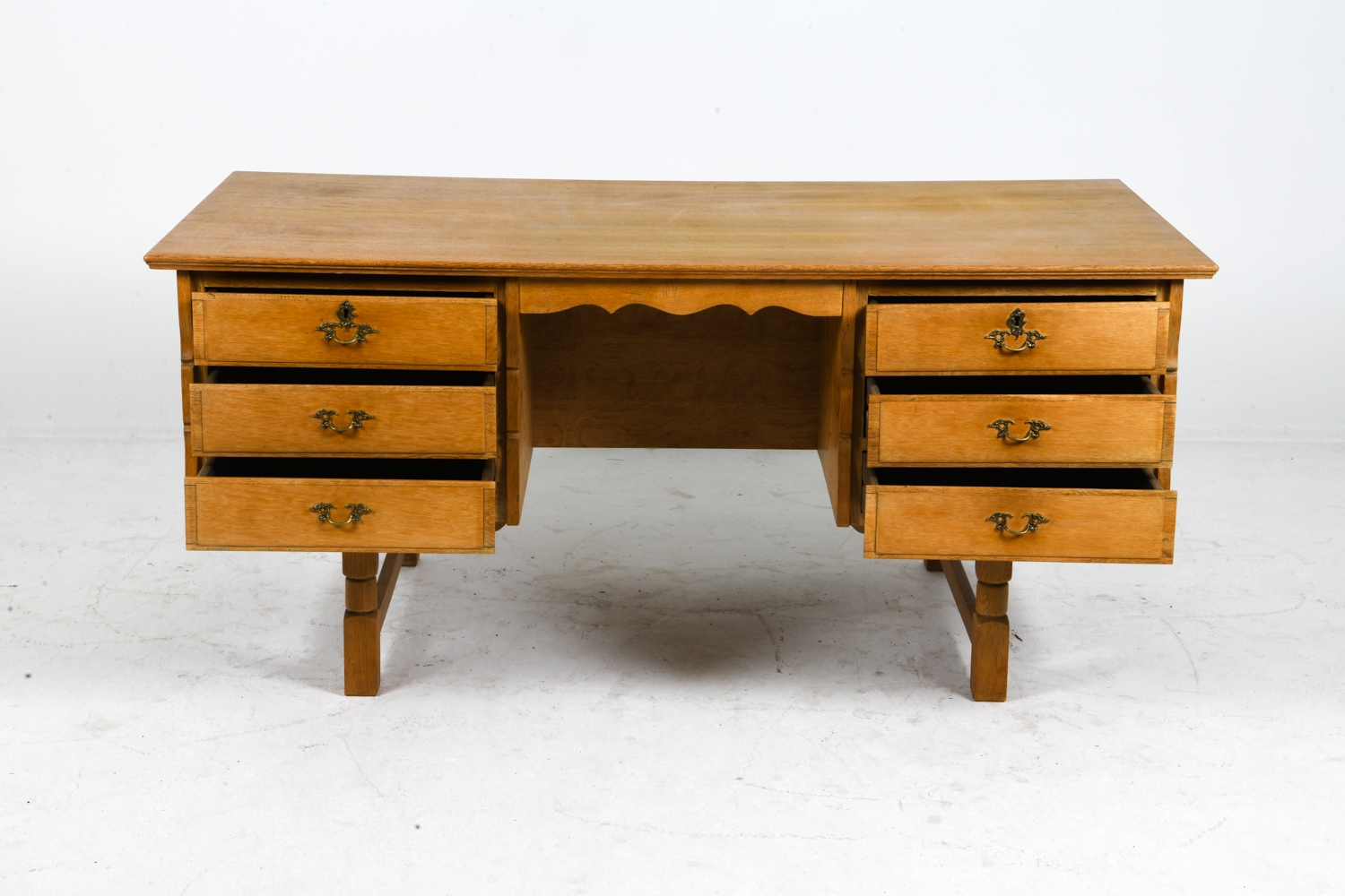 Henning Kjaernulf | ATTR. HENNING KJAERNULF DANISH OAK DESK C. 1970S ...