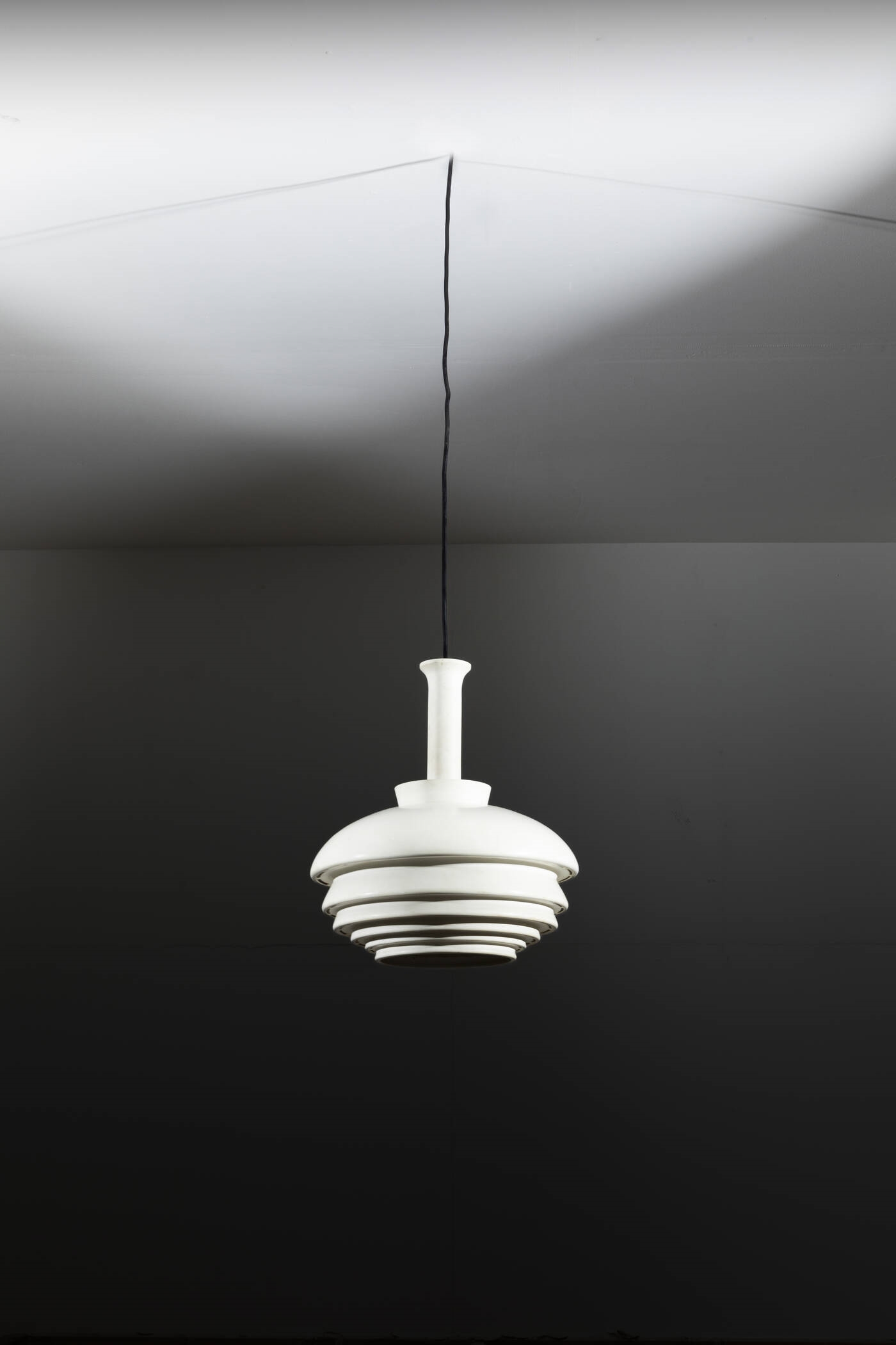 Alvar Aalto | Lampada a sospensione mod. 335A (50) | MutualArt
