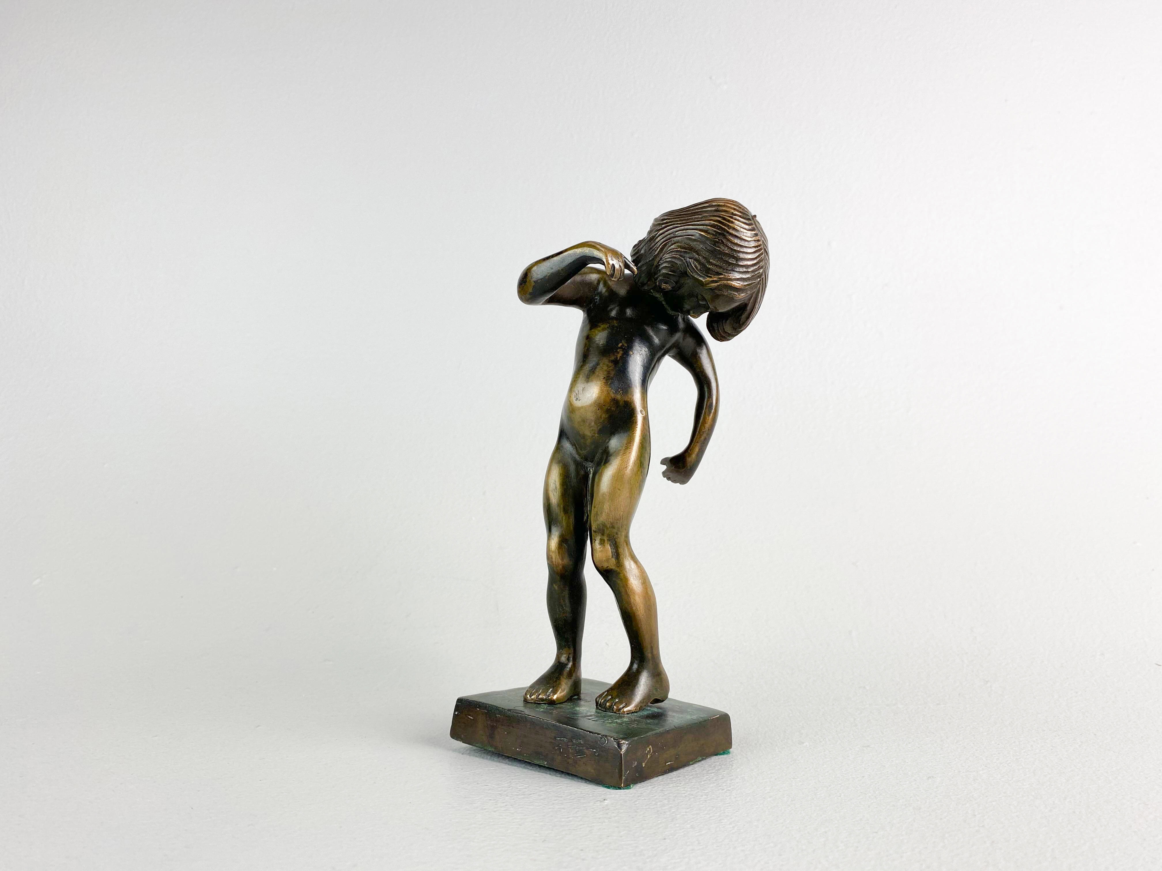 Kai Nielsen | Venus Kalipygos, model 888 | MutualArt