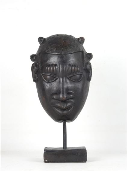 Jacques Sagan | Ceramic Africanist mask | MutualArt