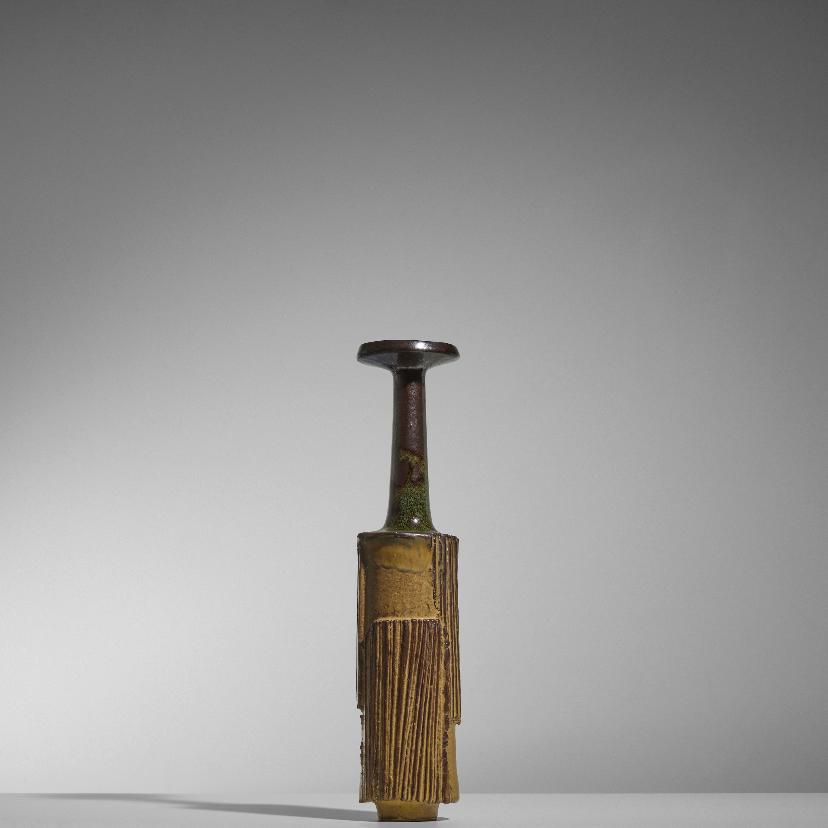 Dieter Crumbiegel | VASE (1985) | MutualArt