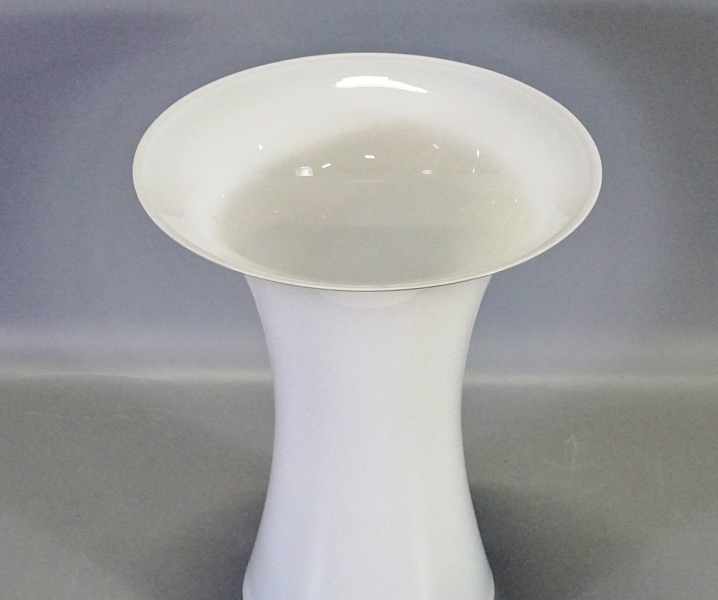 Michael Bang | Primavera | MutualArt