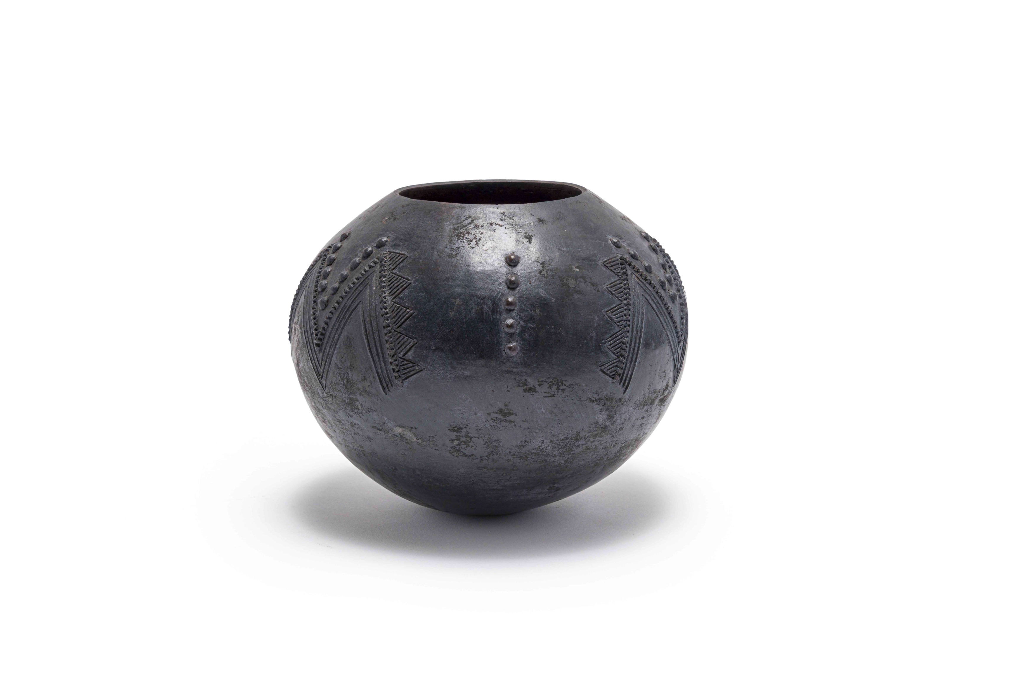 Thembi Nala | Ukhamba with Relief and Incised Patterns | MutualArt