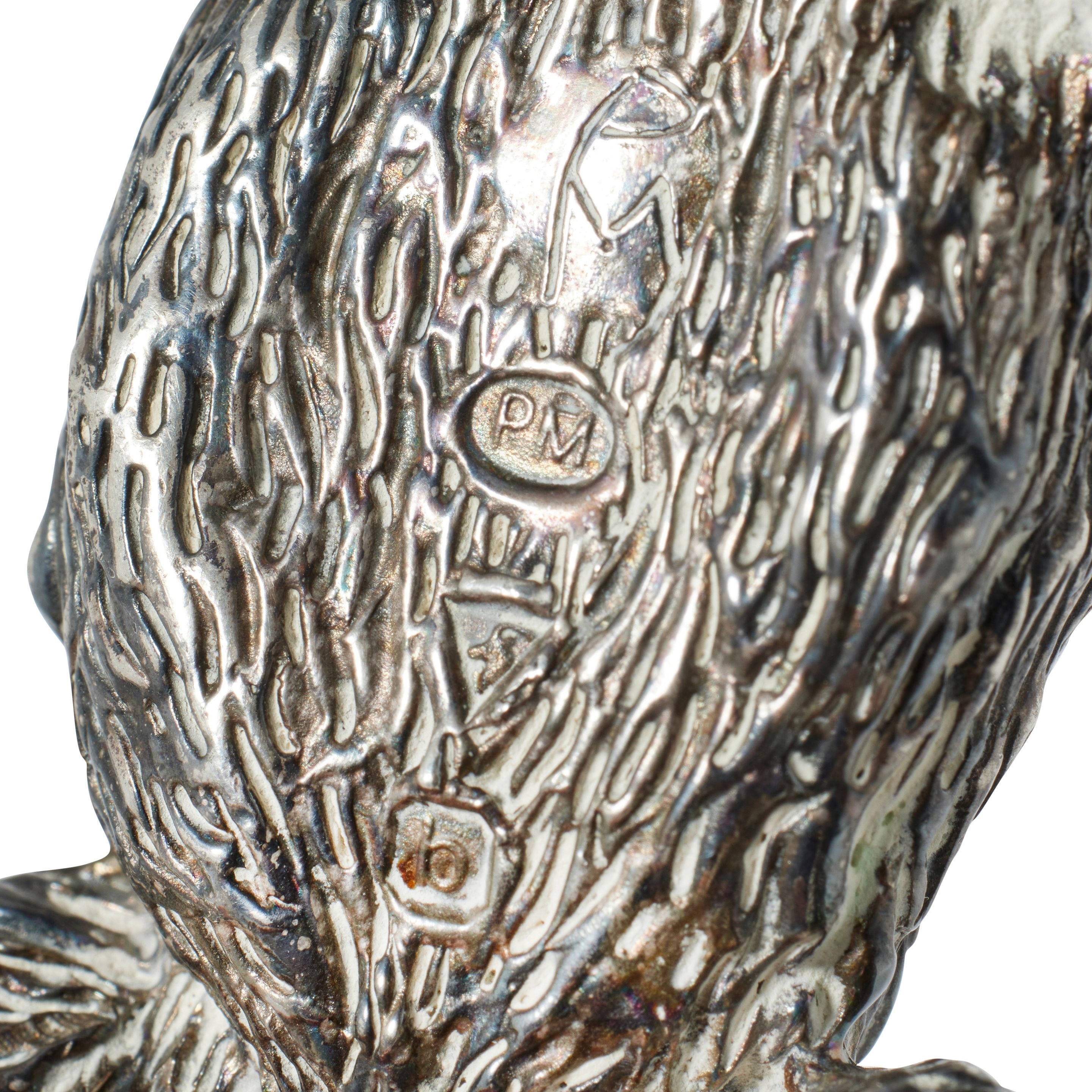 Patrick Mavros | A silver female gorilla and baby (2001) | MutualArt