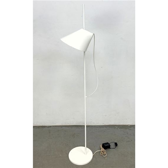 Louis Poulsen | Yuh Floor Lamp | MutualArt