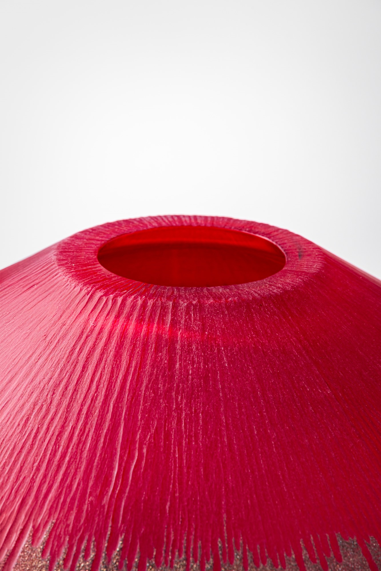 Toots Zynsky | Vaso scultura (1992) | MutualArt