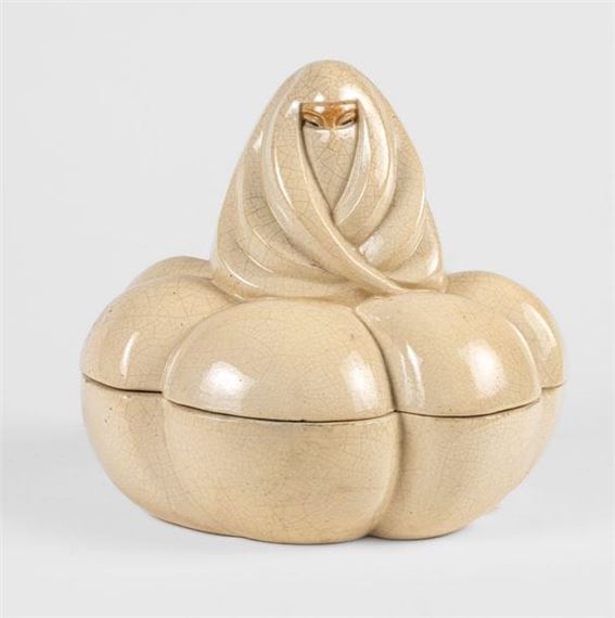 Sybille May | Box Structure with handhold in veiled female profile ...