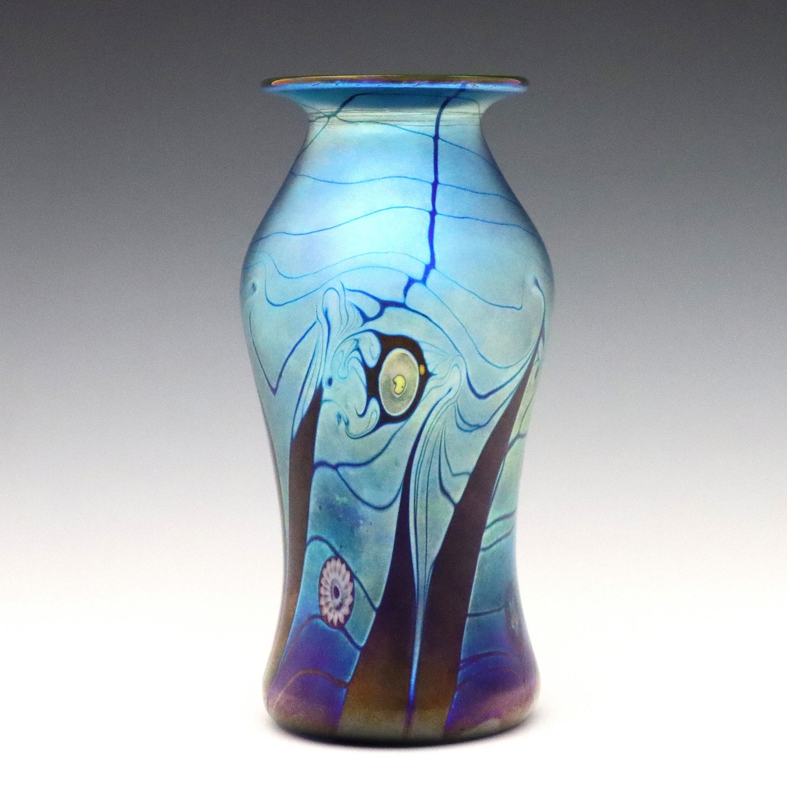 Daniel Salazar | Lundberg Studios Glass Vase (1977) | MutualArt