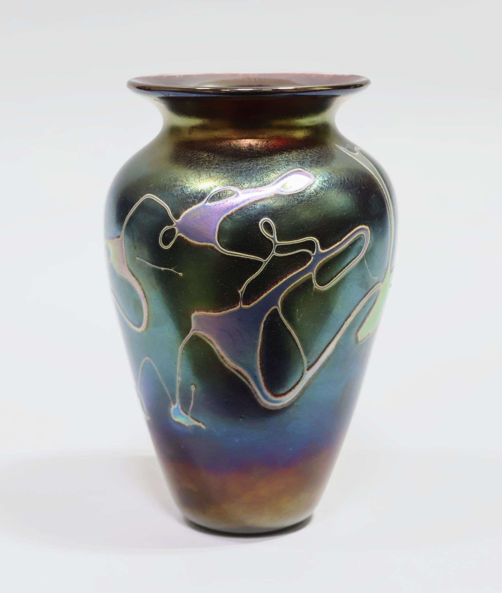 Robert Held | ROBERT HELD ART GLASS VASE | MutualArt