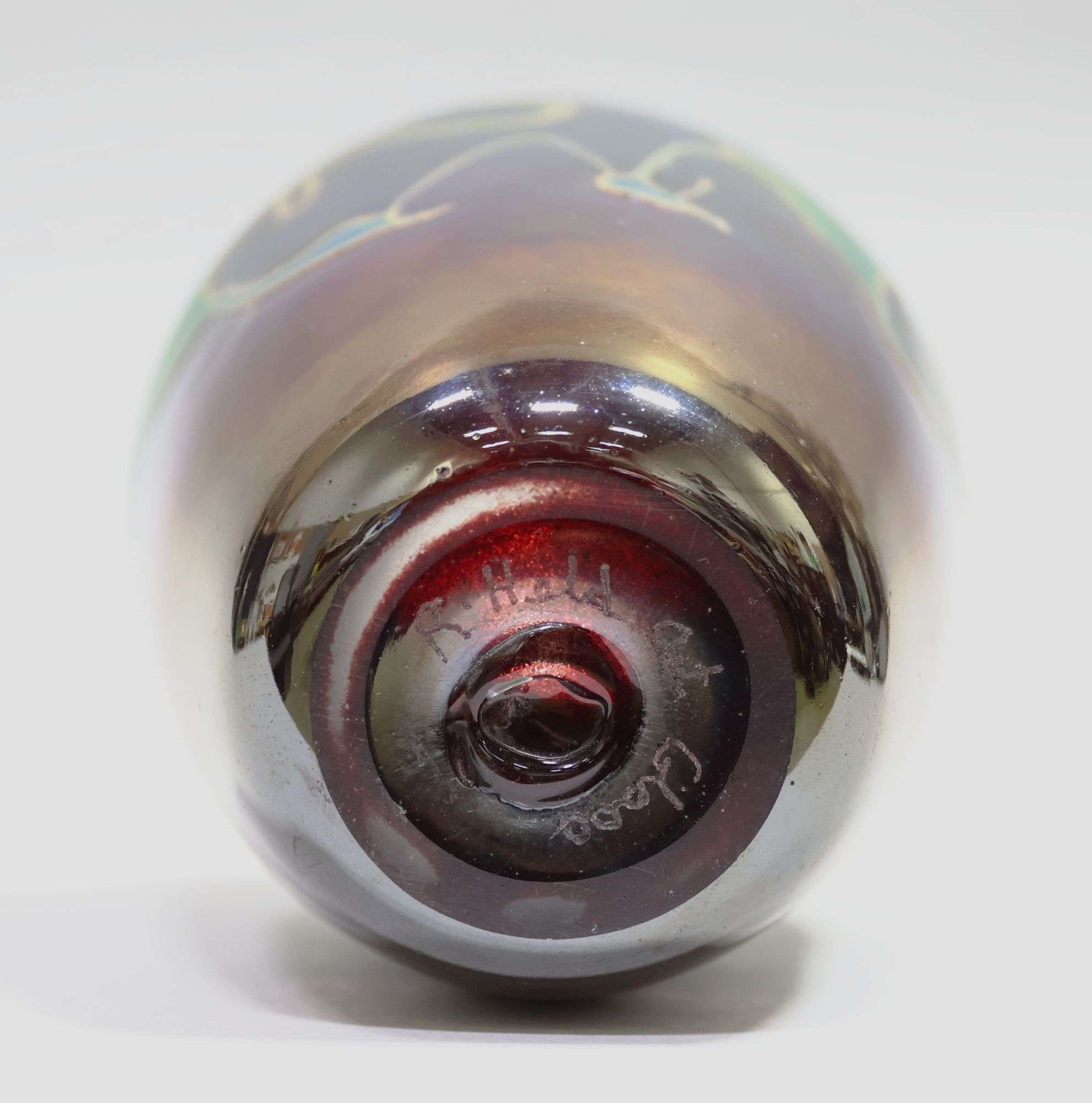Robert Held | ROBERT HELD ART GLASS VASE | MutualArt