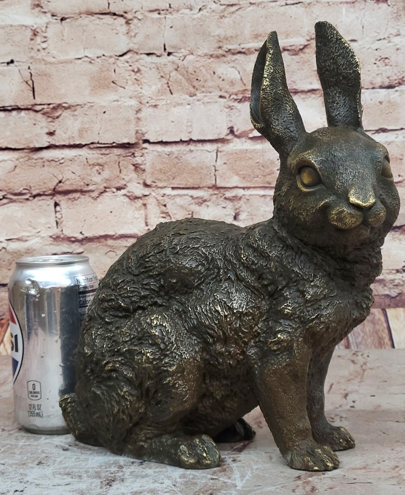 Miguel Fernando López (Milo) | Rabbit hare statue deco (2026) | MutualArt