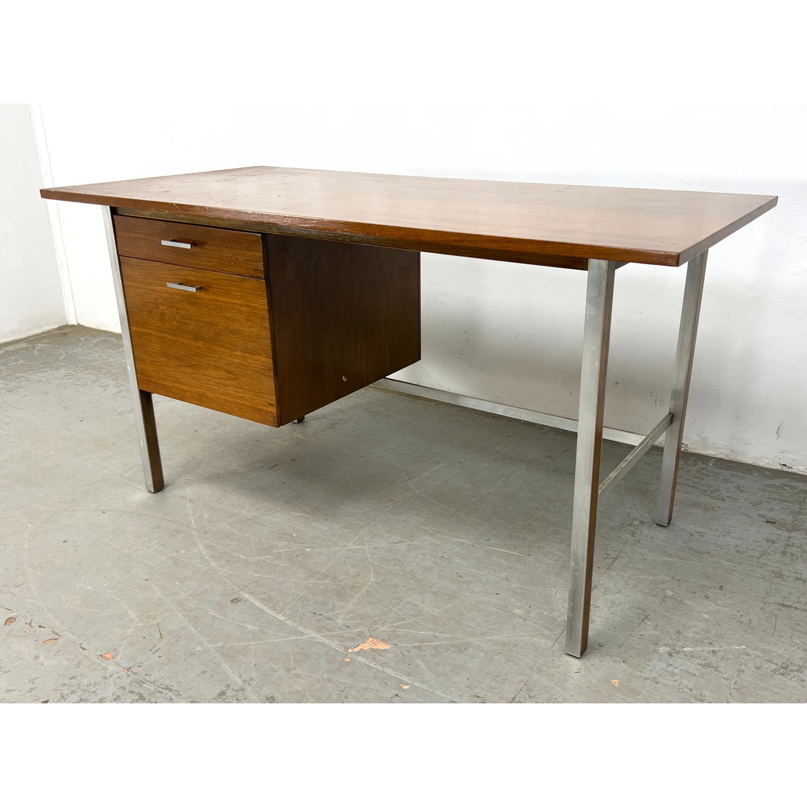 Paul McCobb | Writing Desk | MutualArt